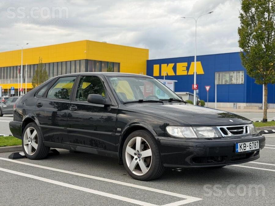 Melns Saab 9-3 2001 Rīga, ar dzinēja tilpumu 2.00 L un nobraukumu 215 tūkst. km par 2200 €, foto 1 vietnē AUTOMOTO.COM.LV