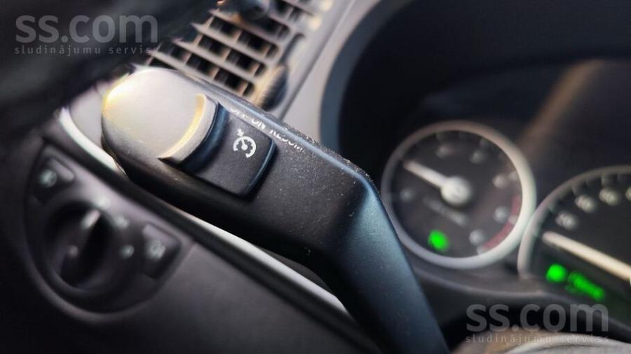 Black Saab 9-3 2010 in Riga, with an engine capacity of 1.90 L and mileage of 484 thousand km for 2800 €, photo 9 on AUTOMOTO.COM.LV