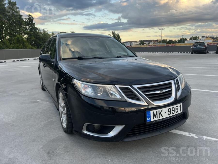 Черный Сааб 9-3 2009 в Рига, объемом двигателя 1.90 л и пробегом 340 тыс. км за 3500 €, фото 1 на AUTOMOTO.COM.LV