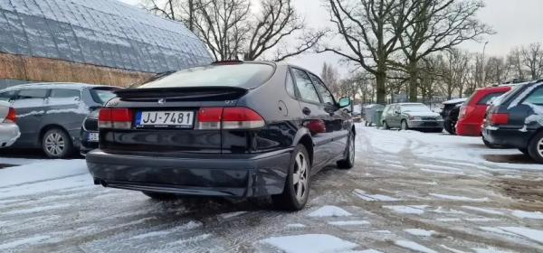 Черный Сааб 9-3 2002 в Валмиера, объемом двигателя 2.00 л и пробегом 230 тыс. км за 900 €, фото 3 на AUTOMOTO.COM.LV