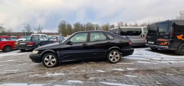 Черный Сааб 9-3 2002 в Валмиера, объемом двигателя 2.00 л и пробегом 230 тыс. км за 900 €, фото 6 на AUTOMOTO.COM.LV