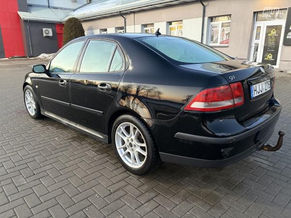 Black Saab 9-3 2003 in Sirvintos, with an engine capacity of 2.20 L and mileage of 350 thousand km for 950 €, photo 3 on AUTOMOTO.COM.LV