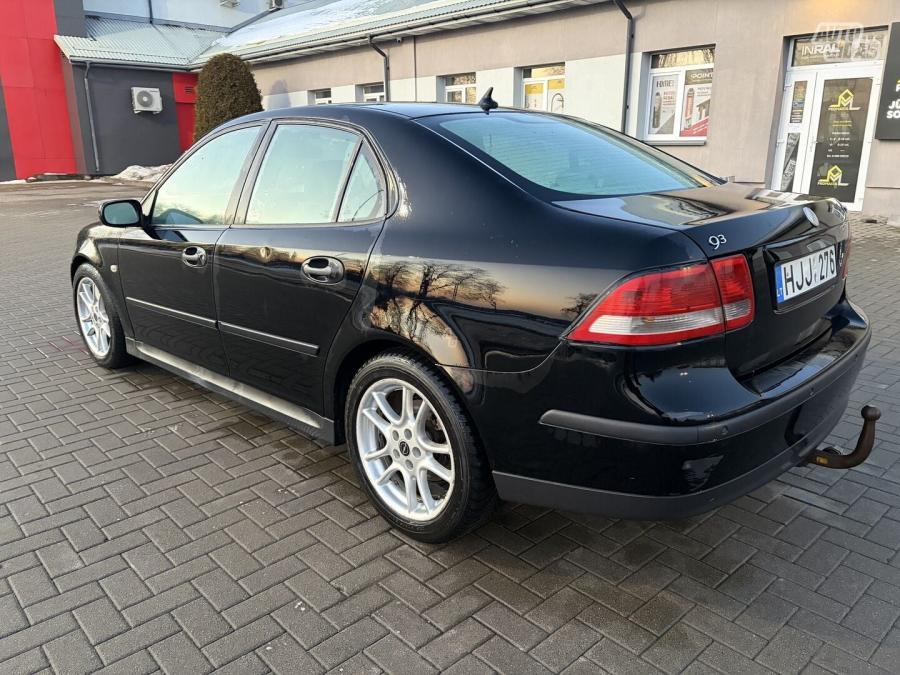 Black Saab 9-3 2003 in Sirvintos, with an engine capacity of 2.20 L and mileage of 350 thousand km for 950 €, photo 3 on AUTOMOTO.COM.LV