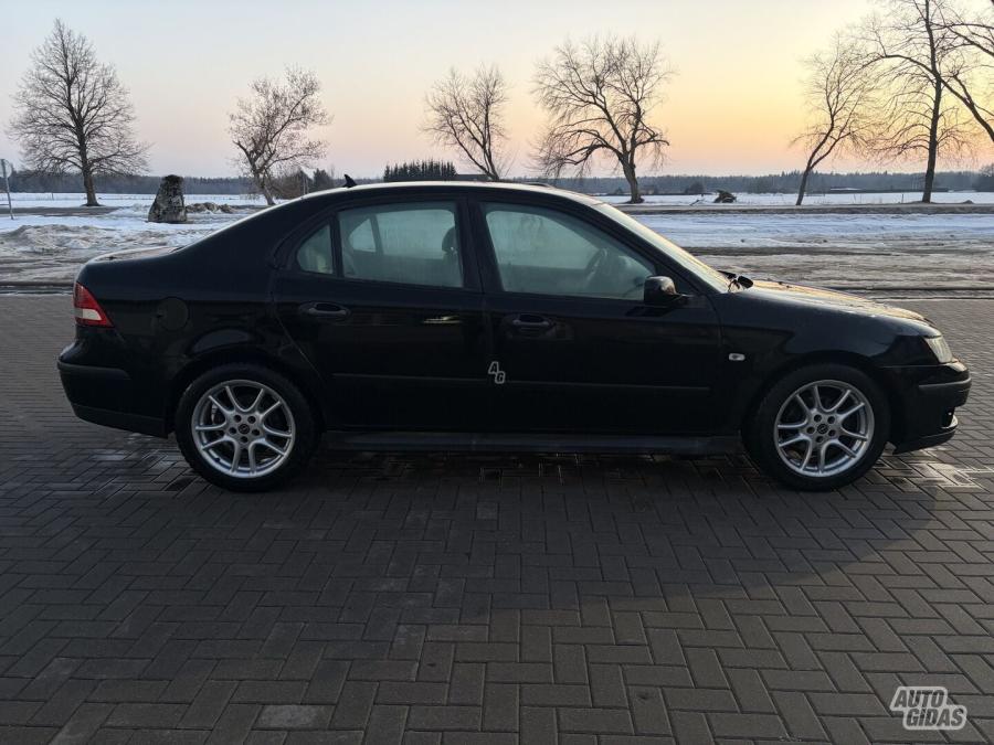 Black Saab 9-3 2003 in Sirvintos, with an engine capacity of 2.20 L and mileage of 350 thousand km for 950 €, photo 6 on AUTOMOTO.COM.LV