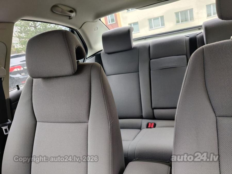 Black Saab 9-3 2003 in Parnu, with an engine capacity of 2.20 L and mileage of 295 thousand km for 650 €, photo 6 on AUTOMOTO.COM.LV