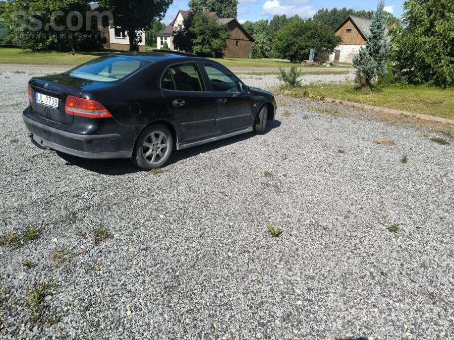 Black Saab 9-3 2003 in Limbazi, with an engine capacity of 2.20 L and mileage of 299 thousand km for 450 €, photo 4 on AUTOMOTO.COM.LV