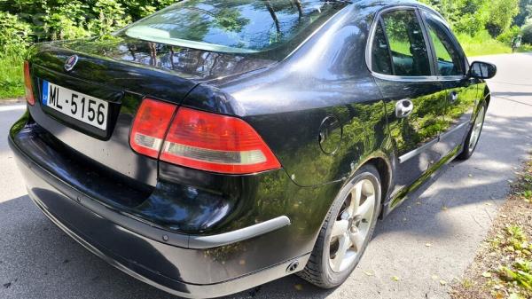 Black Saab 9-3 2003 in Riga, with an engine capacity of 2.00 L and mileage of 364 thousand km for 1200 €, photo 3 on AUTOMOTO.COM.LV