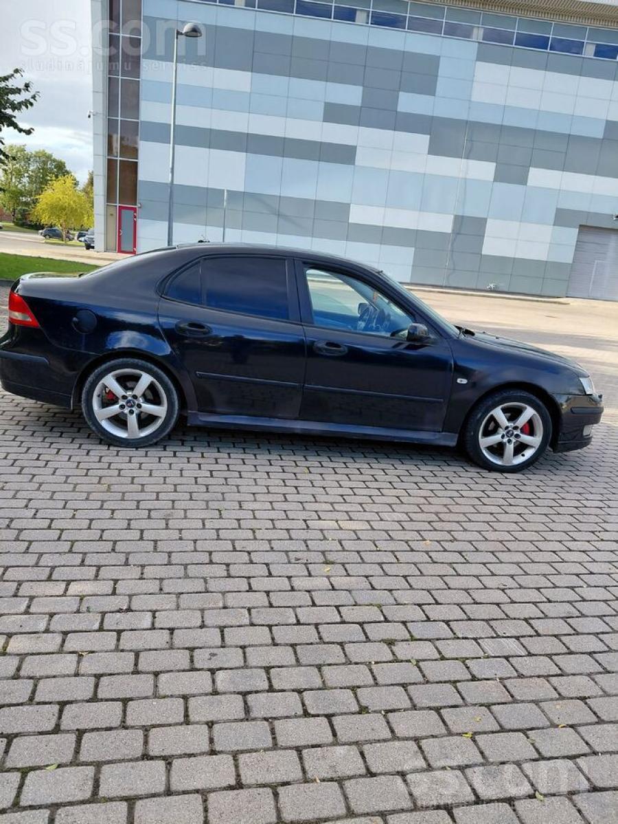 Melns Saab 9-3 2003 Dobele, ar dzinēja tilpumu 2.00 L un nobraukumu 402 tūkst. km par 1700 €, foto 1 vietnē AUTOMOTO.COM.LV