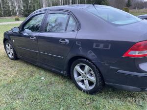 Black Saab 9-3 2004 in Riga, with an engine capacity of 2.20 L and mileage of 366 thousand km for 1000 €, photo 3 on AUTOMOTO.COM.LV