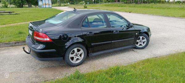 Black Saab 9-3 2004 in Moletai, with an engine capacity of 2.17 L and mileage of 382 thousand km for 1000 €, photo 2 on AUTOMOTO.COM.LV