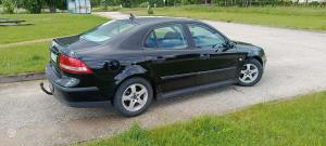 Black Saab 9-3 2004 in Moletai, with an engine capacity of 2.17 L and mileage of 382 thousand km for 1000 €, photo 3 on AUTOMOTO.COM.LV