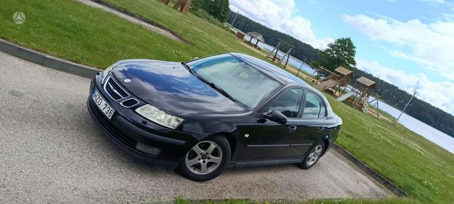 Black Saab 9-3 2004 in Moletai, with an engine capacity of 2.17 L and mileage of 382 thousand km for 1000 €, photo 6 on AUTOMOTO.COM.LV