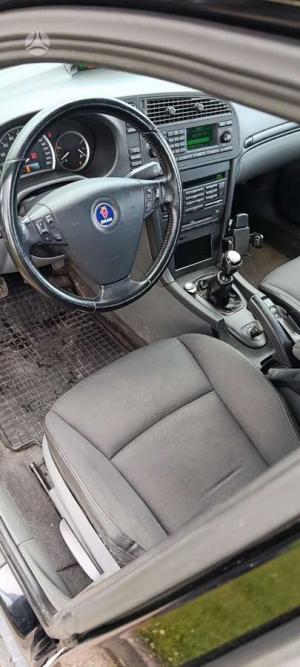 Black Saab 9-3 2004 in Moletai, with an engine capacity of 2.17 L and mileage of 382 thousand km for 1000 €, photo 7 on AUTOMOTO.COM.LV