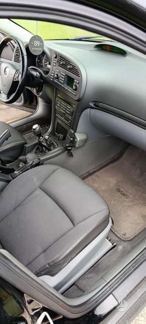 Black Saab 9-3 2004 in Moletai, with an engine capacity of 2.17 L and mileage of 382 thousand km for 1000 €, photo 10 on AUTOMOTO.COM.LV