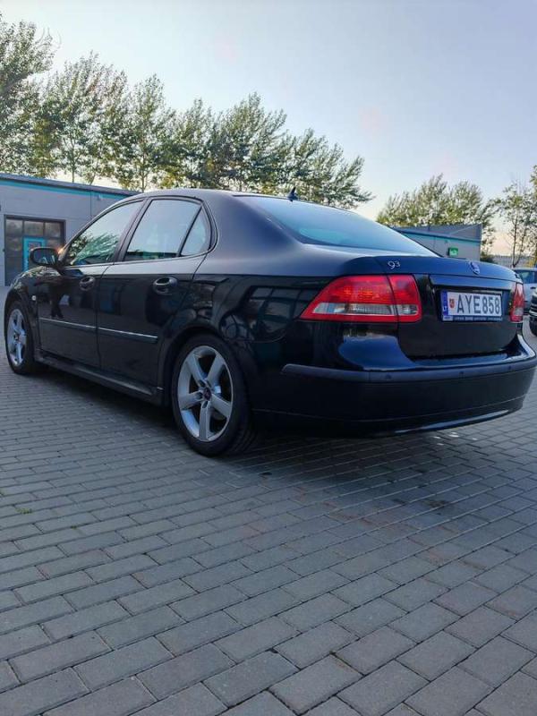 Black Saab 9-3 2004 in Vilnius, with an engine capacity of 2.00 L and mileage of 258 thousand km for 2000 €, photo 3 on AUTOMOTO.COM.LV