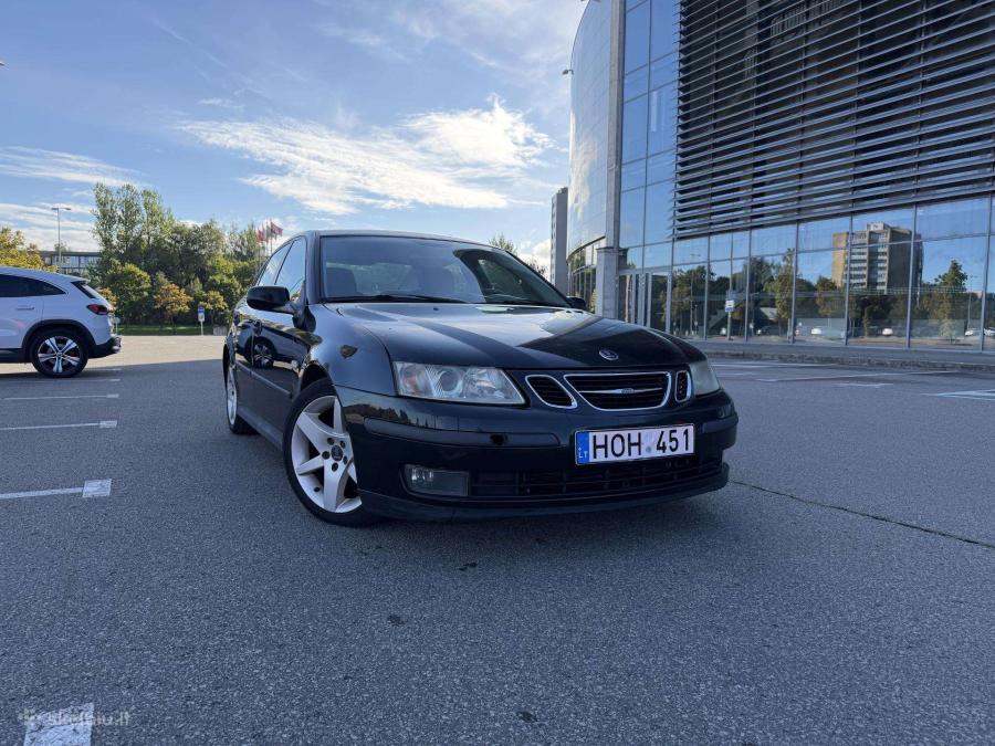 Black Saab 9-3 2004 in Panevezys, with an engine capacity of 2.20 L and mileage of 253 thousand km for 850 €, photo 1 on AUTOMOTO.COM.LV