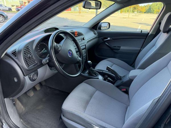 Melns Saab 9-3 2004 Panevēža, ar dzinēja tilpumu 2.20 L un nobraukumu 253 tūkst. km par 850 €, foto 7 vietnē AUTOMOTO.COM.LV