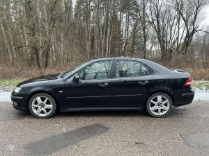 Black Saab 9-3 2005 in Ukmerge, with an engine capacity of 1.90 L and mileage of 321 thousand km for 1400 €, photo 4 on AUTOMOTO.COM.LV