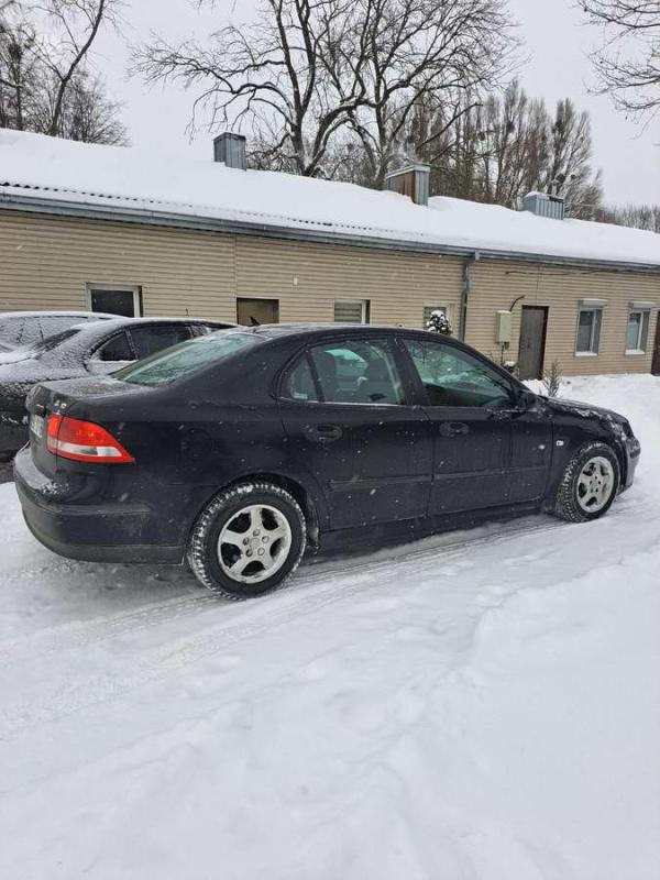 Melns Saab 9-3 2005 Kauņa, ar dzinēja tilpumu 2.17 L un nobraukumu 270 tūkst. km par 700 €, foto 4 vietnē AUTOMOTO.COM.LV
