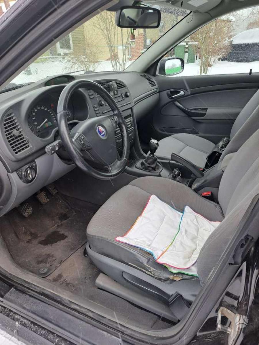 Melns Saab 9-3 2005 Kauņa, ar dzinēja tilpumu 2.17 L un nobraukumu 270 tūkst. km par 700 €, foto 9 vietnē AUTOMOTO.COM.LV