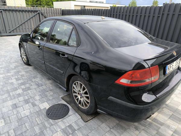 Melns Saab 9-3 2005 Viļņa, ar dzinēja tilpumu 1.90 L un nobraukumu 300 tūkst. km par 650 €, foto 4 vietnē AUTOMOTO.COM.LV