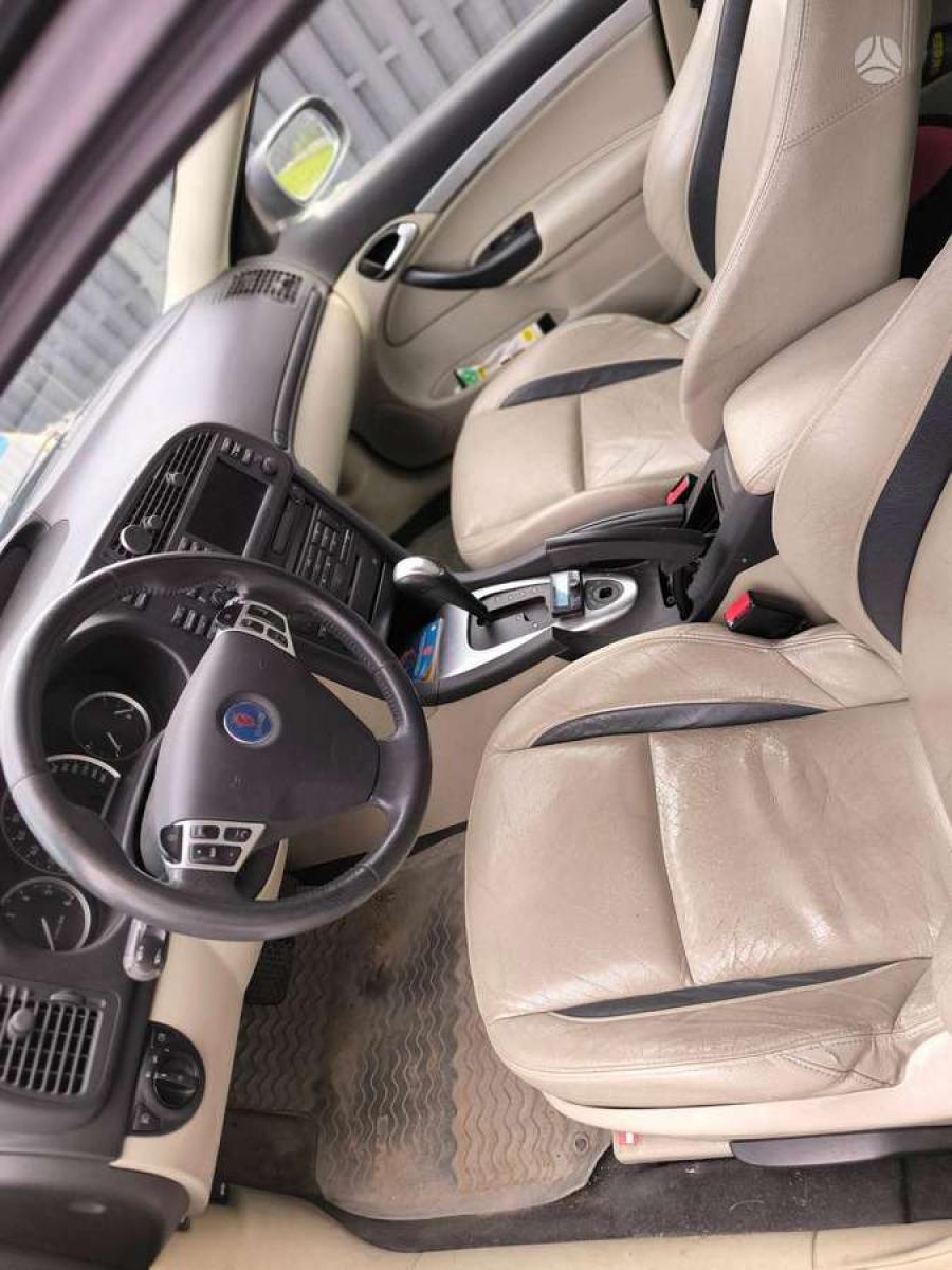 Melns Saab 9-3 2005 Viļņa, ar dzinēja tilpumu 1.90 L un nobraukumu 300 tūkst. km par 650 €, foto 7 vietnē AUTOMOTO.COM.LV