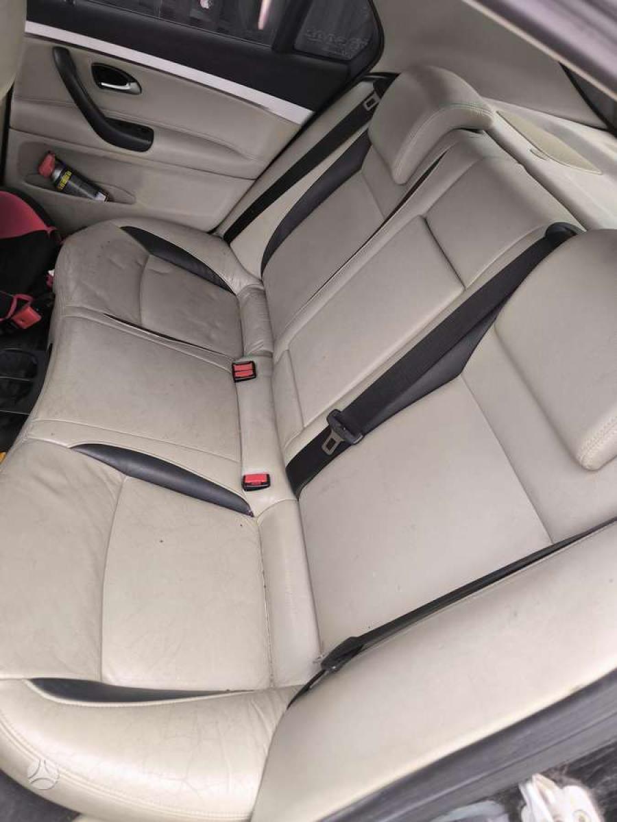 Melns Saab 9-3 2005 Viļņa, ar dzinēja tilpumu 1.90 L un nobraukumu 300 tūkst. km par 650 €, foto 8 vietnē AUTOMOTO.COM.LV