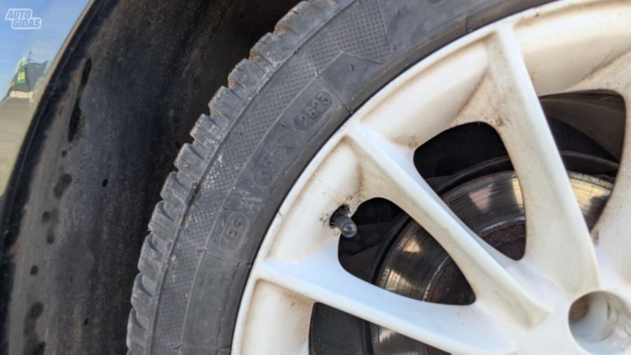 Black Saab 9-3 2006 in Kaunas, with an engine capacity of 1.90 L and mileage of 406 thousand km for 1490 €, photo 8 on AUTOMOTO.COM.LV