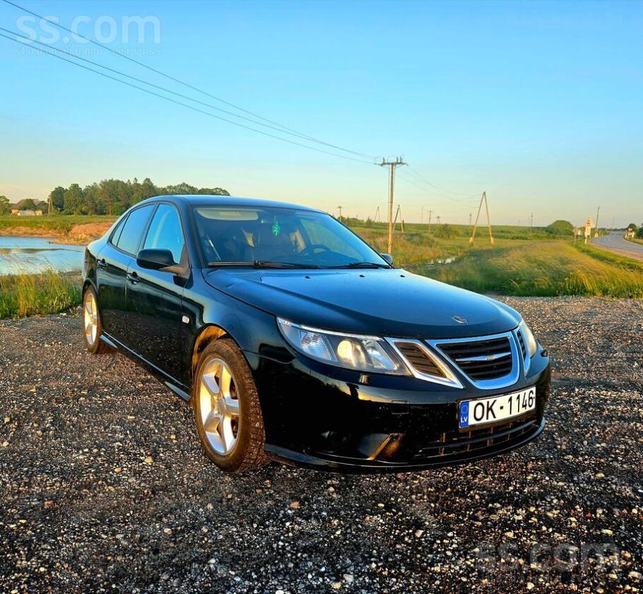 Black Saab 9-3 2007 in Liepaja, with an engine capacity of 1.80 L and mileage of 224 thousand km for 2390 €, photo 3 on AUTOMOTO.COM.LV