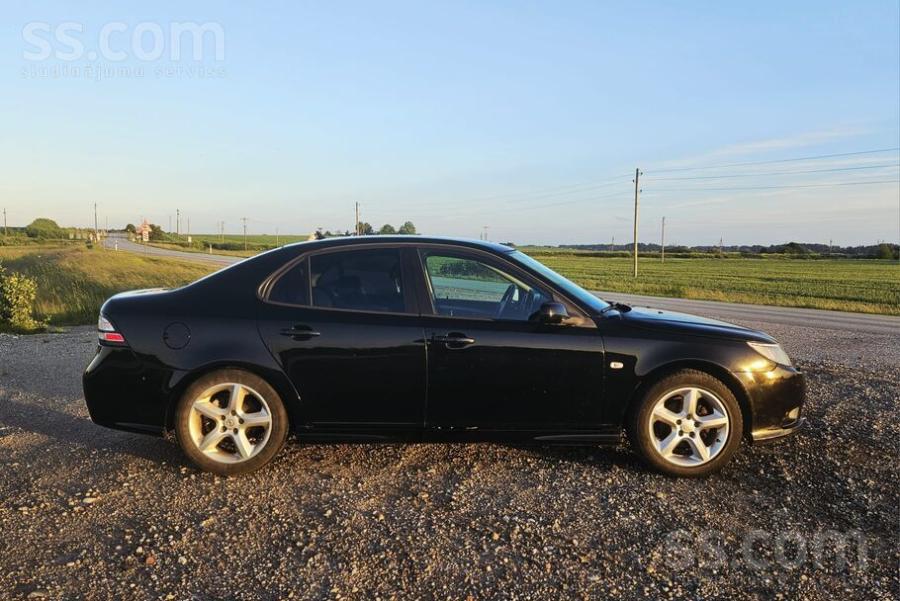Black Saab 9-3 2007 in Liepaja, with an engine capacity of 1.80 L and mileage of 224 thousand km for 2390 €, photo 4 on AUTOMOTO.COM.LV