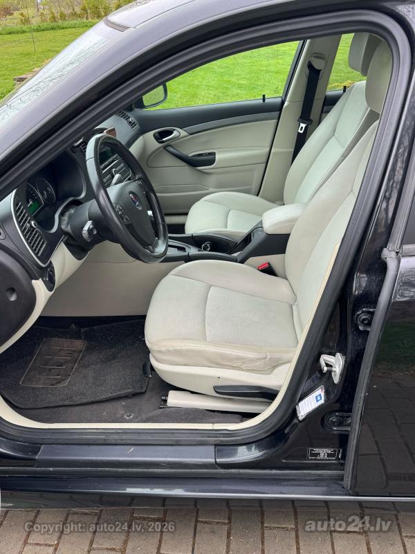 Melns Saab 9-3 2008 Tallina, ar dzinēja tilpumu 2.00 L un nobraukumu 251 tūkst. km par 3300 €, foto 4 vietnē AUTOMOTO.COM.LV