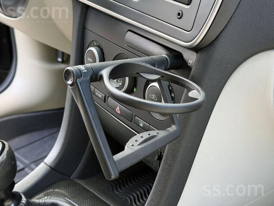 Melns Saab 9-3 2008 Rīga, ar dzinēja tilpumu 1.90 L un nobraukumu 295 tūkst. km par 2500 €, foto 25 vietnē AUTOMOTO.COM.LV