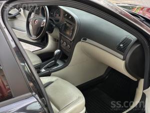 Black Saab 9-3 2008 in Riga, with an engine capacity of 1.90 L and mileage of 262 thousand km for 2450 €, photo 8 on AUTOMOTO.COM.LV