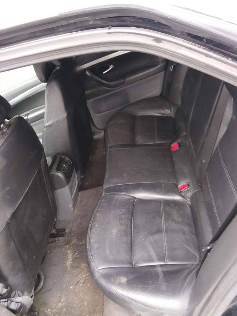 Black Saab 9-3 2008 in Silale, with an engine capacity of 1.91 L and mileage of 300 thousand km for 700 €, photo 10 on AUTOMOTO.COM.LV