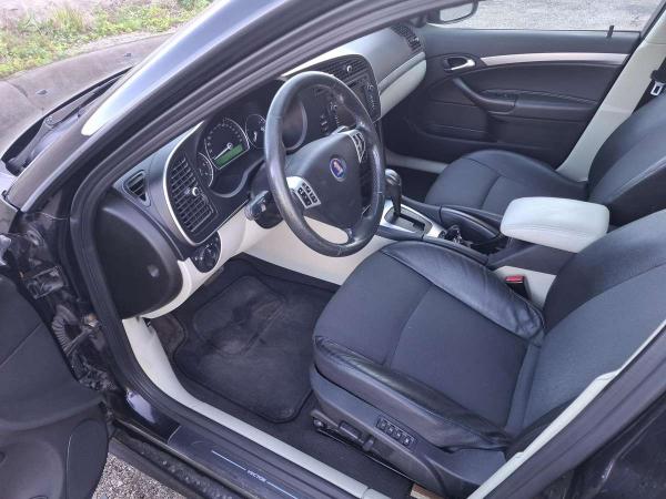 Melns Saab 9-3 2009 Panevēža, ar dzinēja tilpumu 1.90 L un nobraukumu 320 tūkst. km par 1600 €, foto 8 vietnē AUTOMOTO.COM.LV