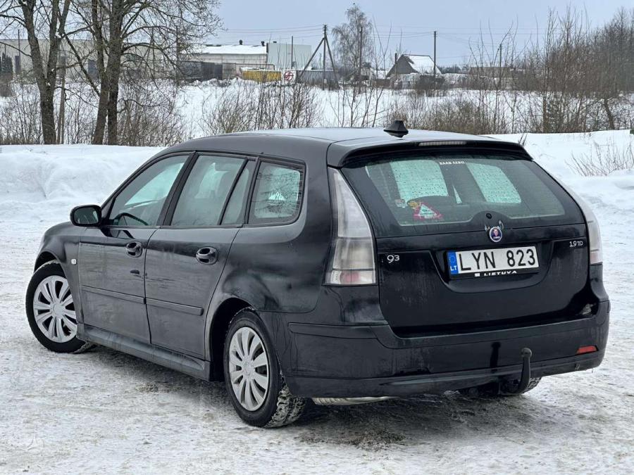 Черный Сааб 9-3 2005 в Вильнюс, объемом двигателя 1.91 л и пробегом 400 тыс. км за 699 €, фото 4 на AUTOMOTO.COM.LV