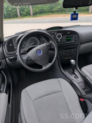 Black Saab 9-3 2005 in Tukums, with an engine capacity of 2.00 L and mileage of 213 thousand km for 1350 €, photo 7 on AUTOMOTO.COM.LV