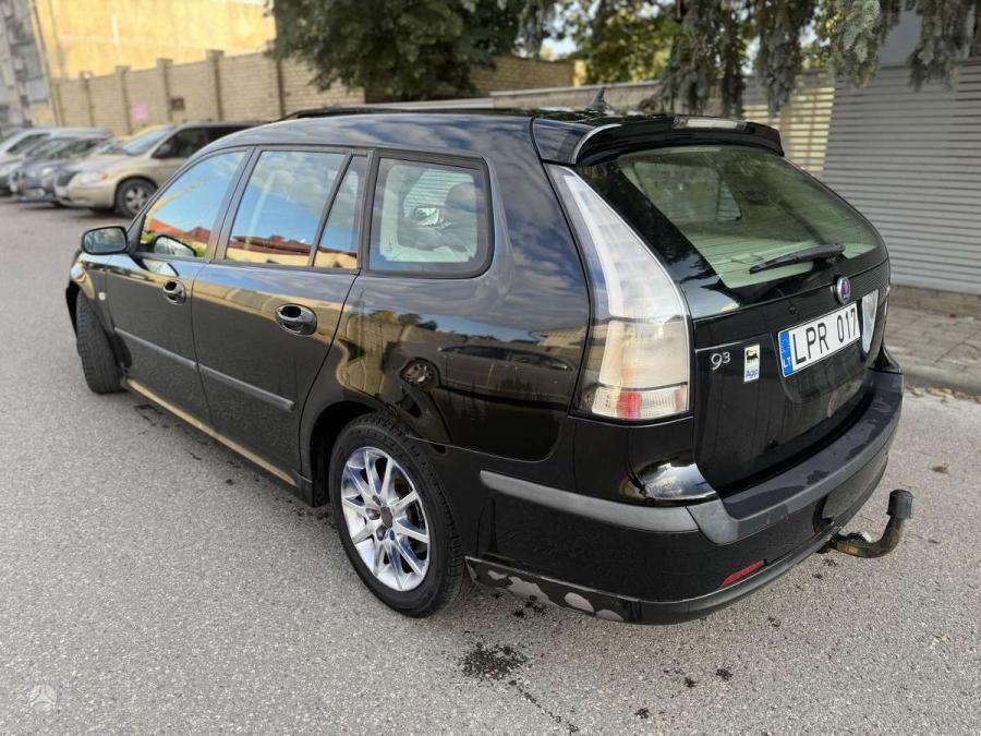 Black Saab 9-3 2005 in Kaunas, with an engine capacity of 1.91 L and mileage of 378 thousand km for 1250 €, photo 8 on AUTOMOTO.COM.LV