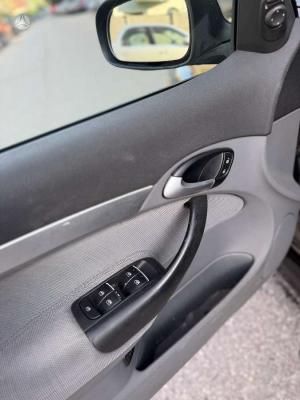 Black Saab 9-3 2005 in Kaunas, with an engine capacity of 1.91 L and mileage of 378 thousand km for 1250 €, photo 15 on AUTOMOTO.COM.LV
