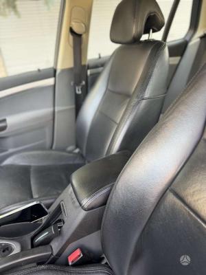 Black Saab 9-3 2005 in Kaunas, with an engine capacity of 1.91 L and mileage of 378 thousand km for 1250 €, photo 23 on AUTOMOTO.COM.LV