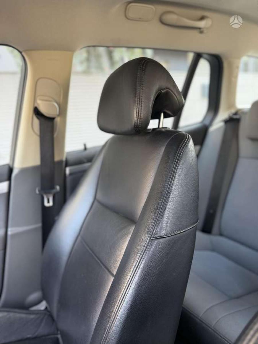 Black Saab 9-3 2005 in Kaunas, with an engine capacity of 1.91 L and mileage of 378 thousand km for 1250 €, photo 24 on AUTOMOTO.COM.LV