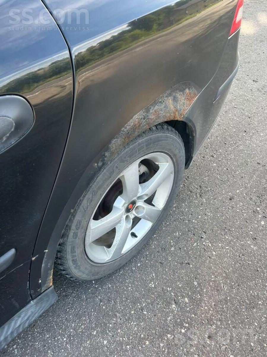 Melns Saab 9-3 2005 Aizkraukle, ar dzinēja tilpumu 1.90 L un nobraukumu 430 tūkst. km par 850 €, foto 3 vietnē AUTOMOTO.COM.LV