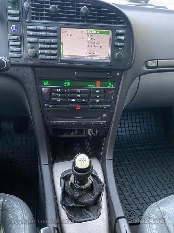 Melns Saab 9-3 2006 Tallina, ar dzinēja tilpumu 1.90 L un nobraukumu 337 tūkst. km par 1890 €, foto 11 vietnē AUTOMOTO.COM.LV