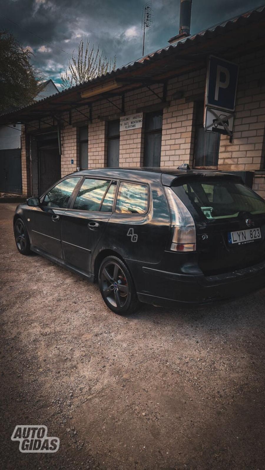 Melns Saab 9-3 2006 Viļņa, ar dzinēja tilpumu 1.90 L un nobraukumu 400 tūkst. km par 800 €, foto 3 vietnē AUTOMOTO.COM.LV