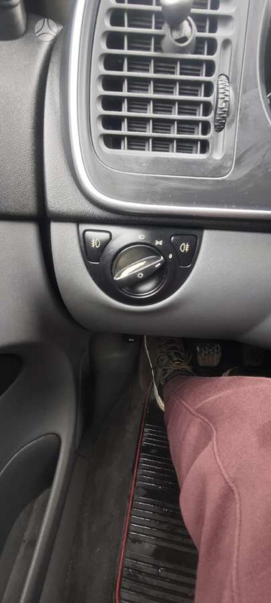 Melns Saab 9-3 2007 Kauņa, ar dzinēja tilpumu 1.91 L un nobraukumu 430 tūkst. km par 700 €, foto 19 vietnē AUTOMOTO.COM.LV