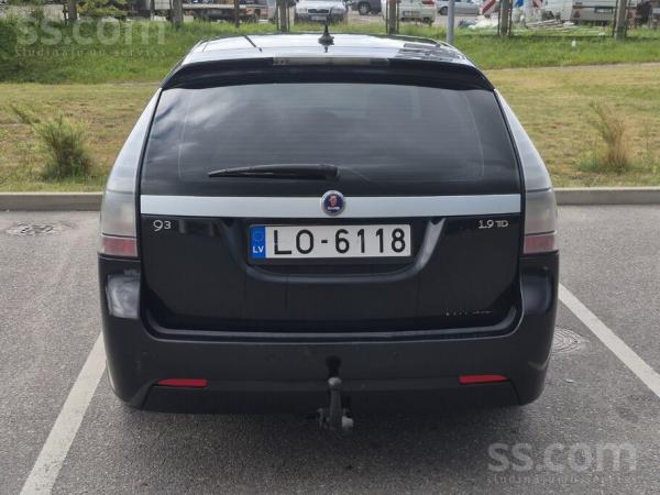 Black Saab 9-3 2008 in Riga, with an engine capacity of 1.90 L and mileage of 390 thousand km for 1800 €, photo 6 on AUTOMOTO.COM.LV