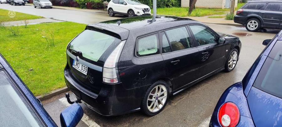 Black Saab 9-3 2008 in Alytus, with an engine capacity of 1.90 L and mileage of 329 thousand km for 1200 €, photo 5 on AUTOMOTO.COM.LV