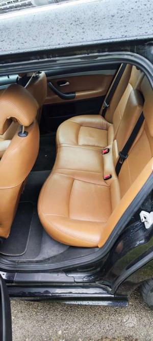 Black Saab 9-3 2008 in Alytus, with an engine capacity of 1.90 L and mileage of 329 thousand km for 1200 €, photo 8 on AUTOMOTO.COM.LV