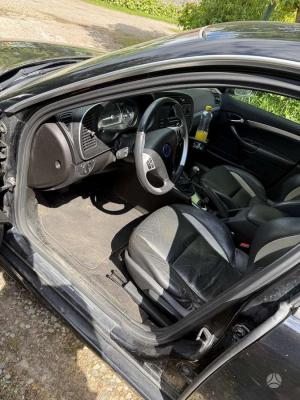 Black Saab 9-3 2008 in Taurage, with an engine capacity of 1.91 L and mileage of 295 thousand km for 1600 €, photo 5 on AUTOMOTO.COM.LV