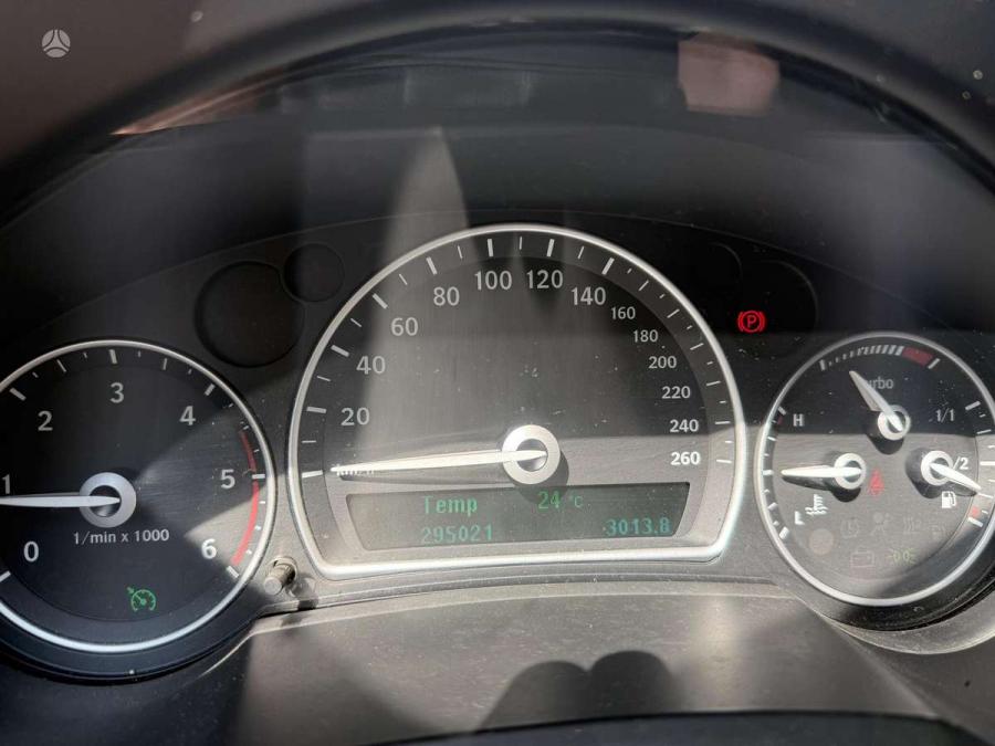 Black Saab 9-3 2008 in Taurage, with an engine capacity of 1.91 L and mileage of 295 thousand km for 1600 €, photo 6 on AUTOMOTO.COM.LV